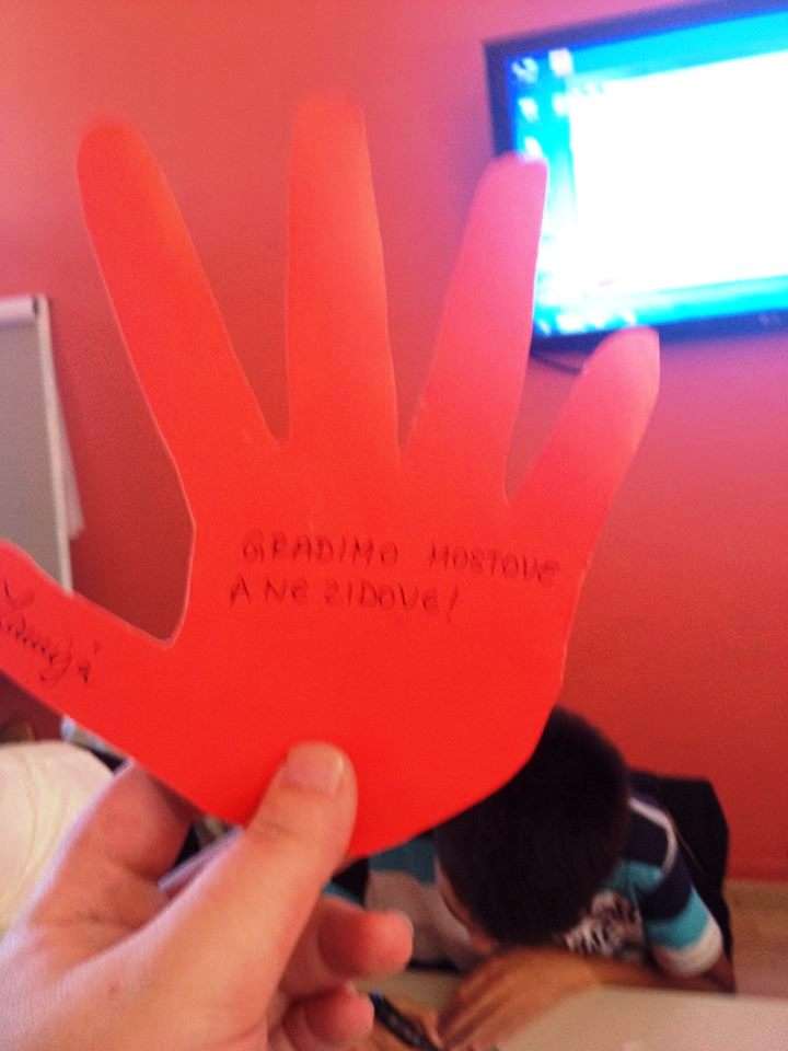 Dan mira obilježila OŠ "Osman Nakaš", Sarajevo - Udruženje mreža za ...